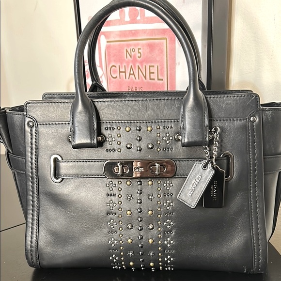 Coach | Bags | Coach Swagger 27 Glovetanned Leather Bandana Rivets 5683 ...